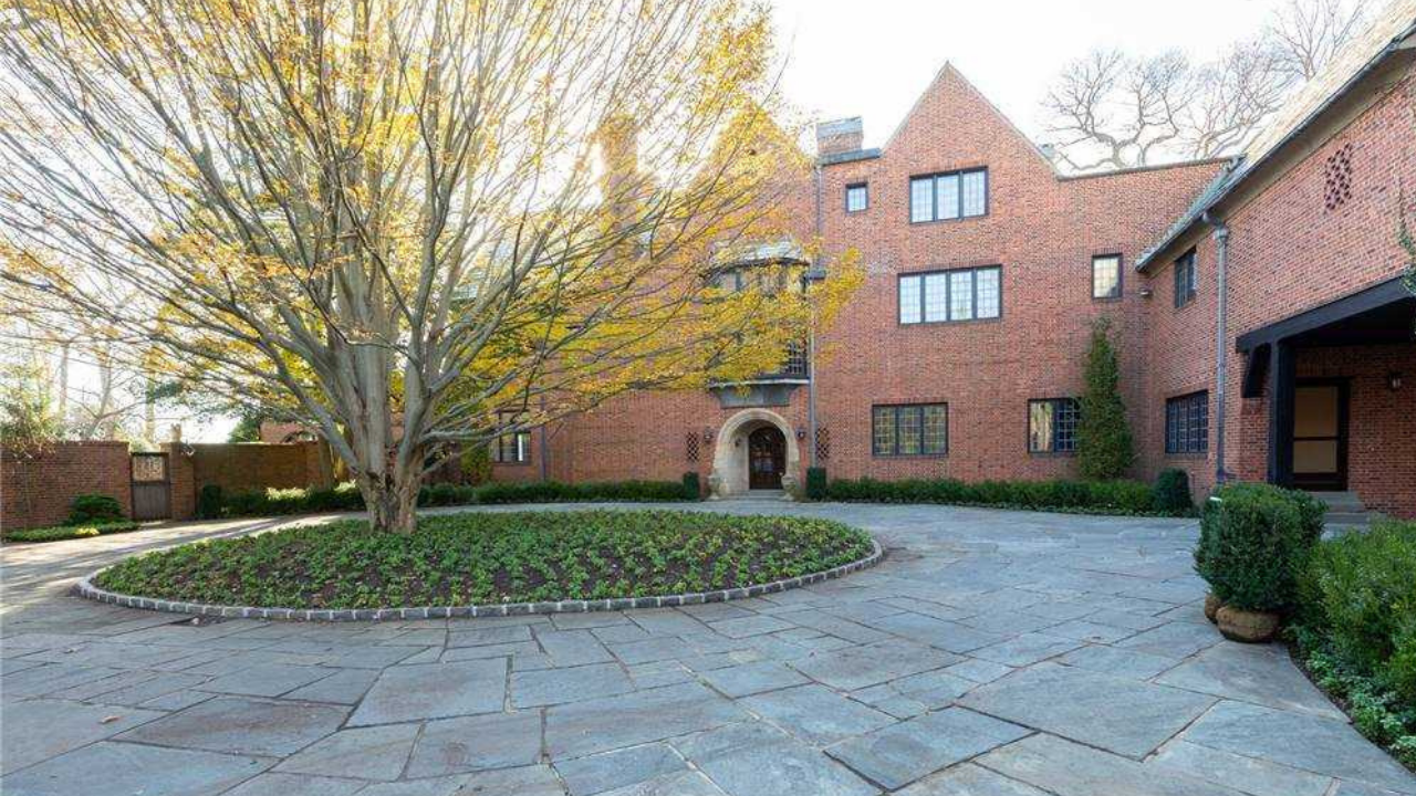 How deep are your pockets? Bee Gee Robin Gibb’s former home is on the ...