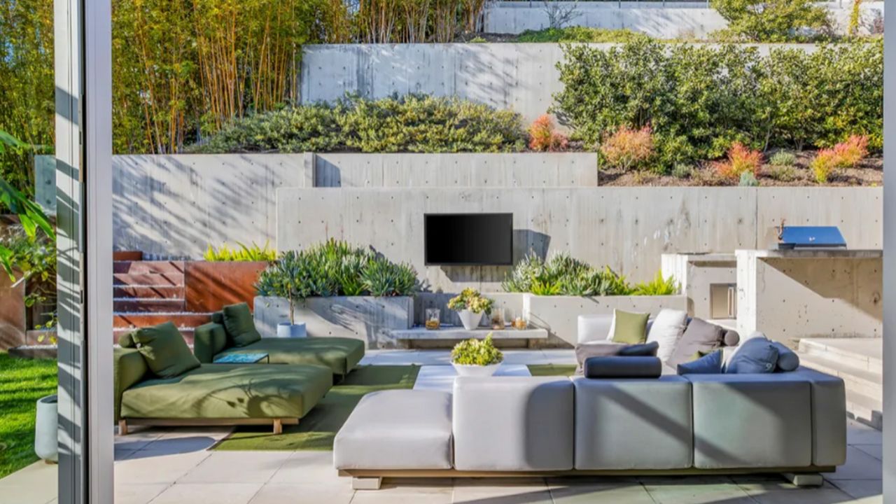 Ray Kappe Beverly Hills masterpiece hits the market