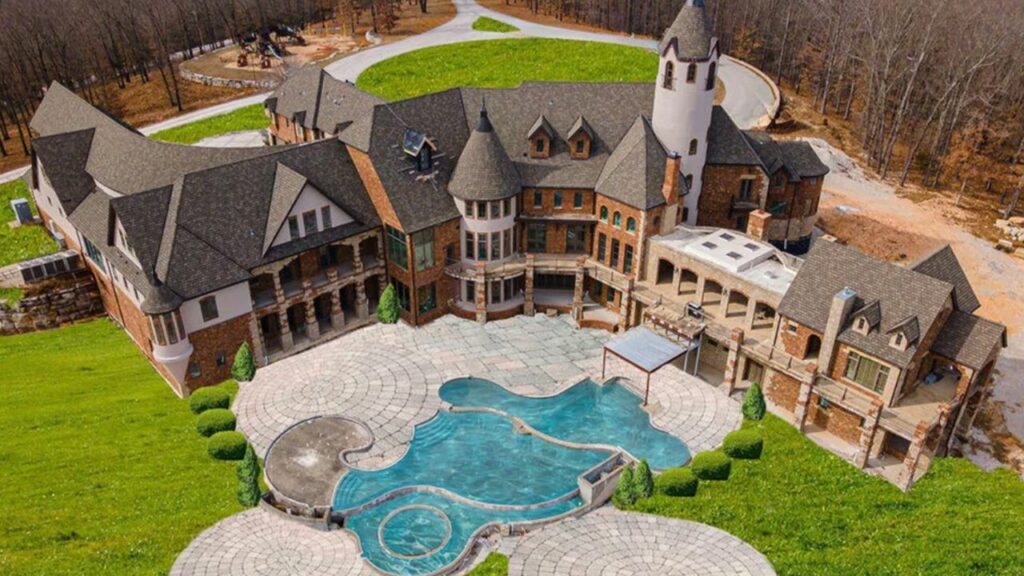 Pitching for a sale: Cole Hamels former estate on the market