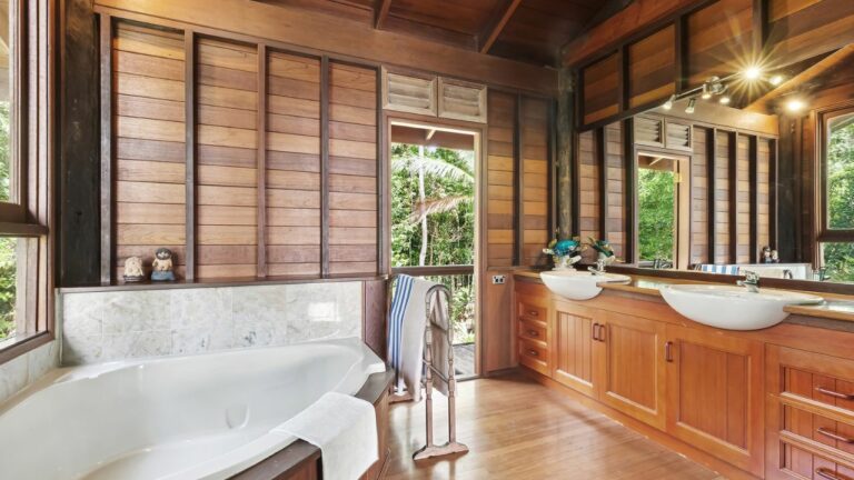Stunning tree-top mansion in the Daintree Rainforest hits the market