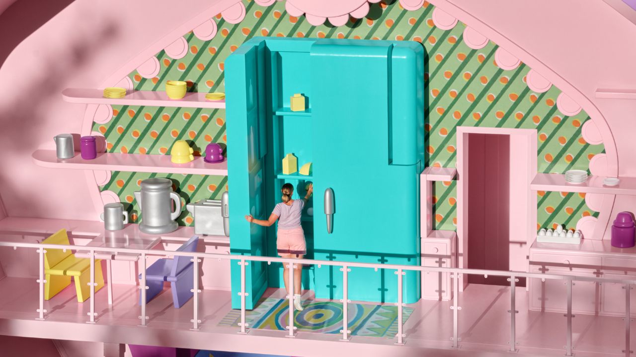 Step inside Polly Pocket's life-sized dream compact adventure