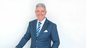 Colin Hatch opens Harcourts Complete in Jimboomba