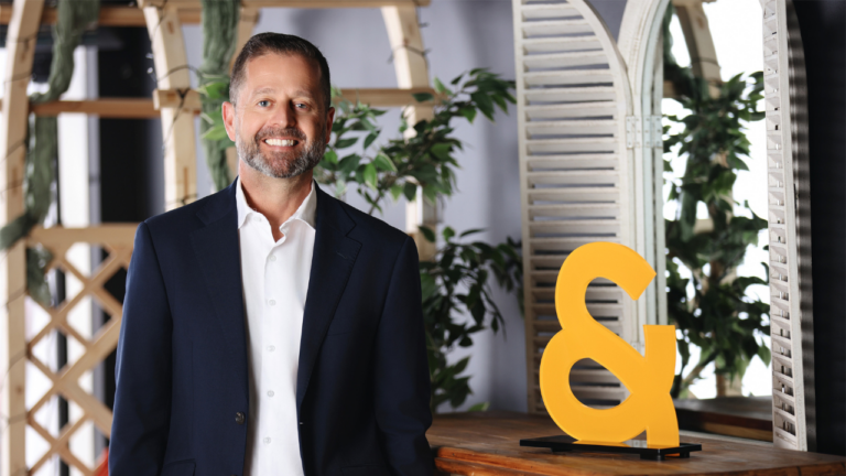 Nick Alexopoulos opens Raine & Horne Gledswood Hills