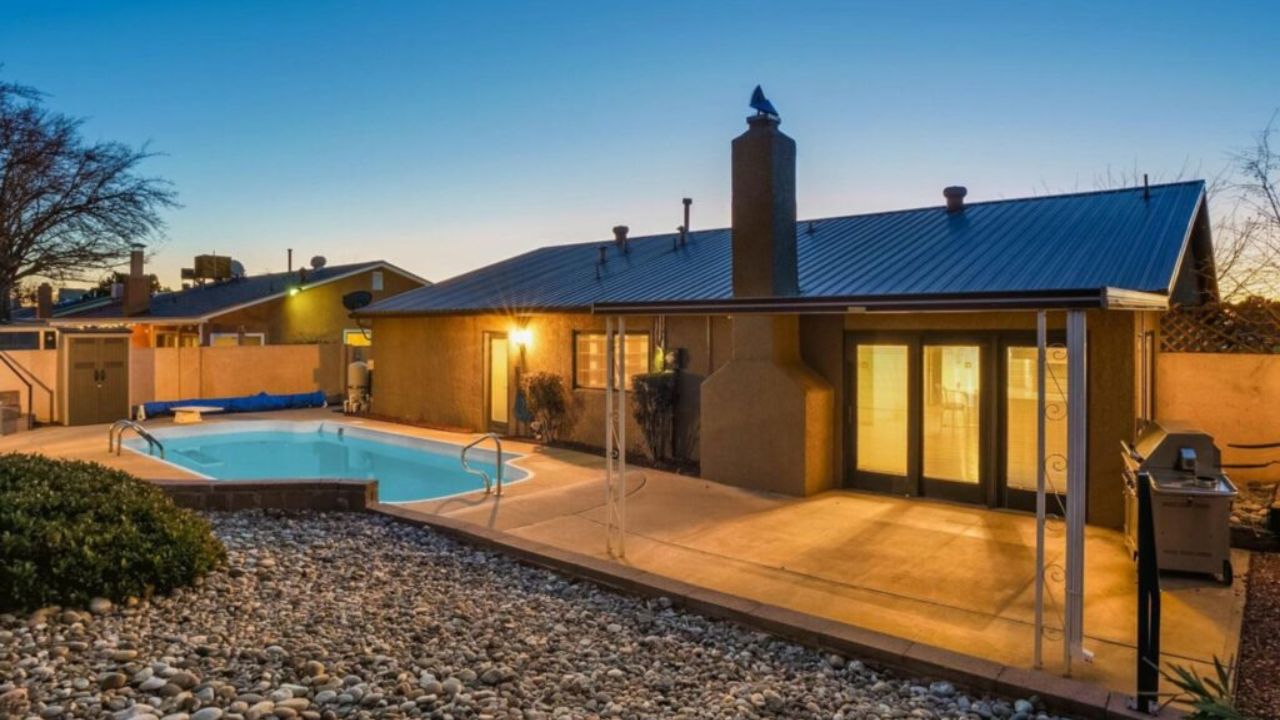 Iconic 'Breaking Bad' house listed for sale