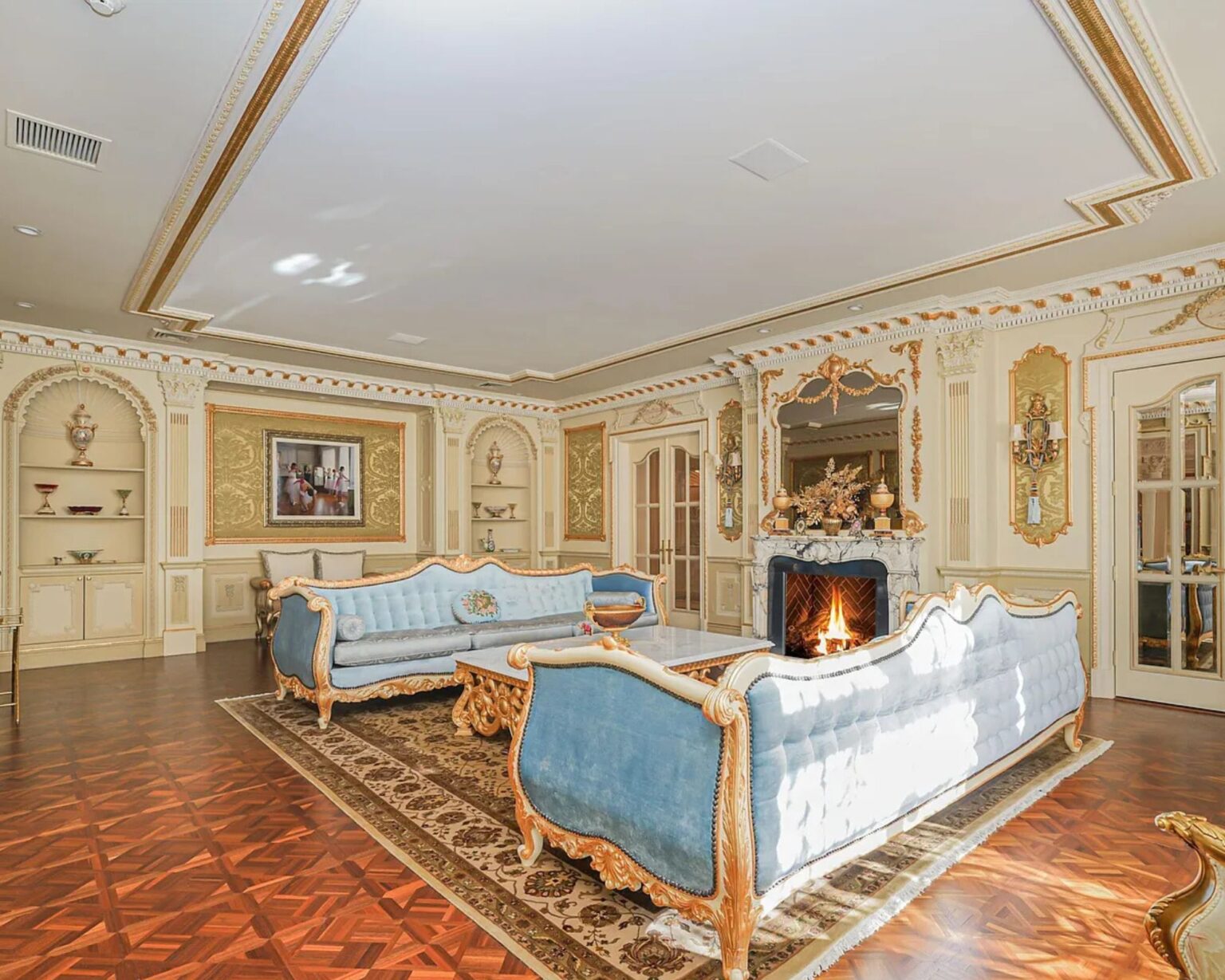 Former Mafia Boss Paul Castellano’s Staten Island mansion is back on ...